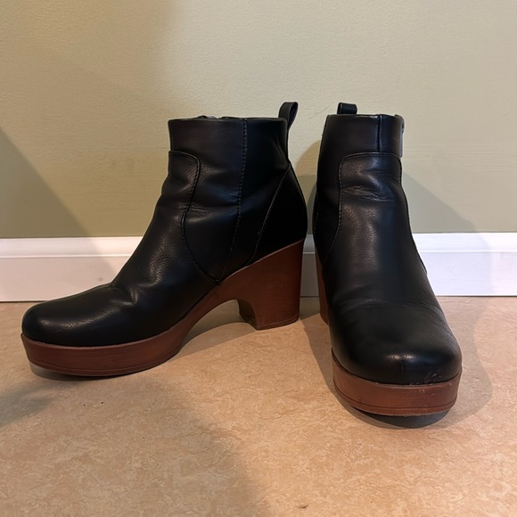 b.o.c. | Shoes | Boc Blakelynn Block Heel Clog Booties | Poshmark